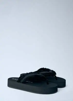 Balenciaga Jet Lag Thong-strap Sandals - Black