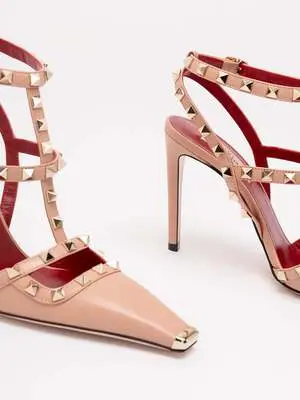 Valentino Garavani Rockstud` Pumps