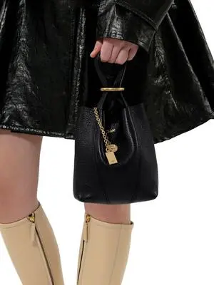 Chloé Spin Small Tote Bag In Grainy Leather - Black
