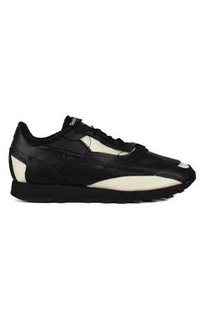 MAISON MARGIELA Memory Of Sneakers - Black