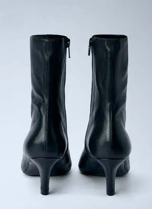 JUDE Cave Ankle Boots