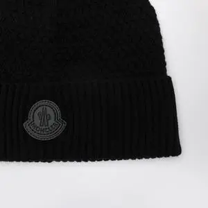 Moncler Wool Beanie With Logo Patch - Black