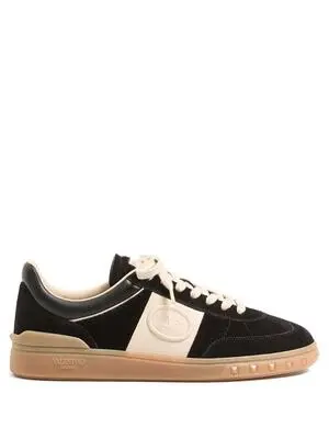 Valentino Garavani VALENTINO Upvillage Sneakers Black