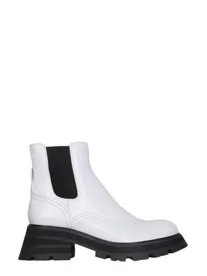 Alexander McQueen Wander Chelsea Boots - Cream