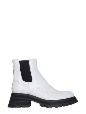 Alexander McQueen Wander Chelsea Boots - Cream