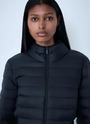 Moncler Verrerie Short Down Jacket - Black