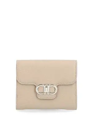 FERRAGAMO Compact Gancini Wallet - Cream
