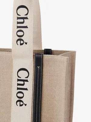 Chloé Woody Linen Shoulder Bag With Front Lettering Logo - Multicolor