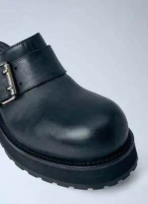 Balenciaga Venom Wurn-out Mules