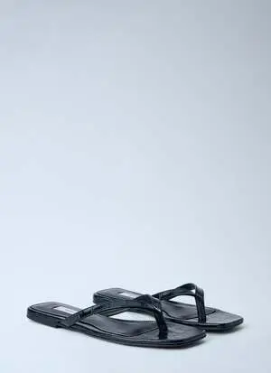 TOTEME Leather Flip Flops