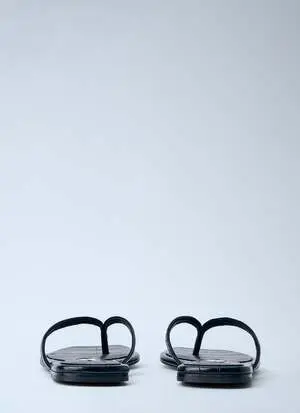 TOTEME Leather Flip Flops