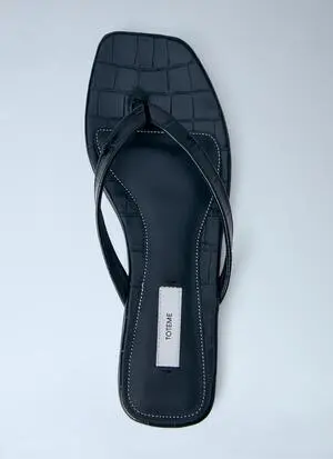 TOTEME Leather Flip Flops - Black