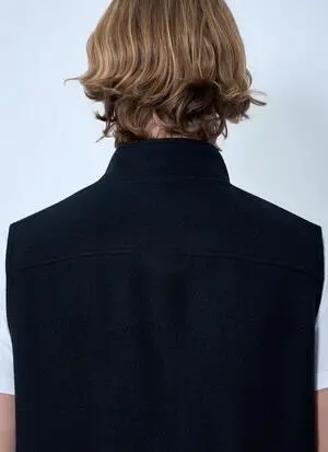 RIER High-neck Zip Vest - Black
