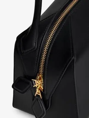 Alaïa Le Teckel Leather Shoulder Bag - Multicolor