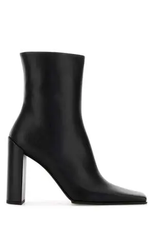 ALAÏA Leather Ankle Boots