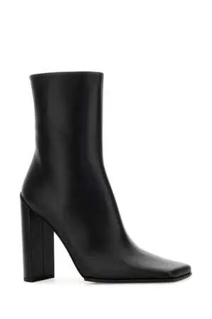 Alaïa Leather Ankle Boots - Black