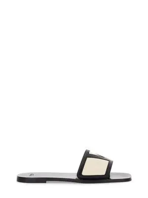 Valentino Garavani Viva Superstar Slide Sandal In Nappa Leather - Cream