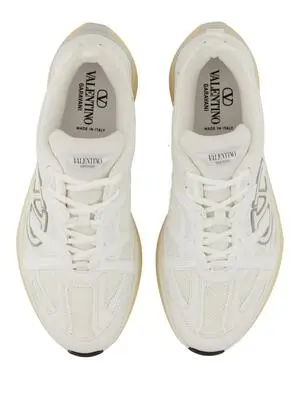 Valentino Garavani Vlogo Easyjog Sneaker - White
