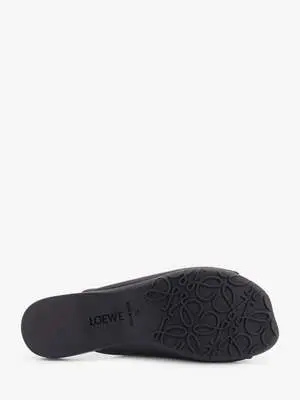 Loewe Pebble Soft Leather Sandals - Black