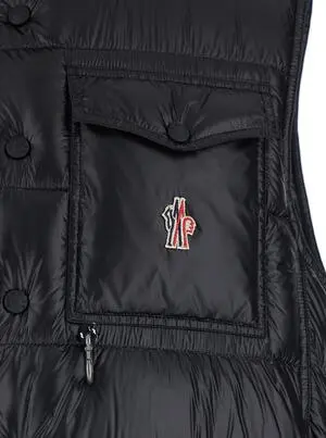 Moncler Down Jacket 'uychi' With High Collar And Logo Patch On The Front In Tech Fabric Black