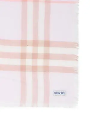 Burberry Wide Scarf In Quartz 'check' Wool - Pink