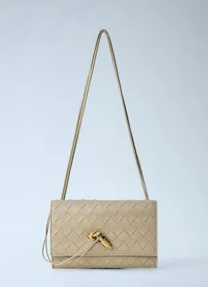 Bottega Veneta Andiamo Pouch On Strap - Cream