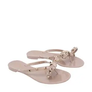 Valentino Garavani Rockstud Rubber Flip Flops