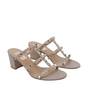 Valentino Garavani Rockstud Pump Sandals - Cream