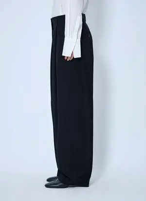 TOTEME Single Pleat Cotton Trousers