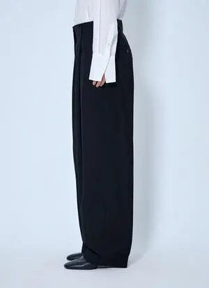 TOTEME Single Pleat Cotton Trousers - Black