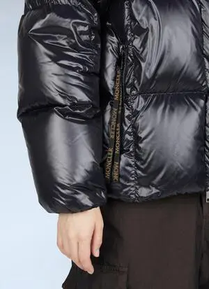Moncler Parana Short Down Jacket - Black