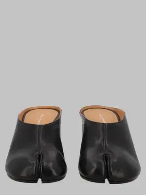 MAISON MARGIELA Leather Tabi Mule - Black