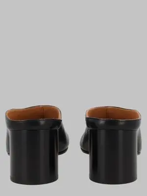 MAISON MARGIELA Leather Tabi Mule - Black