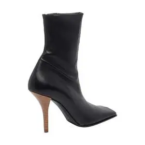 Alaïa Leather Soft Squared Pump Boots
