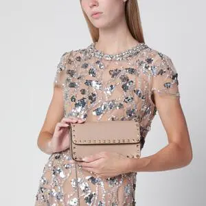 Valentino Garavani Garnet Calfskin Rockstud Chain Wallet - Pink