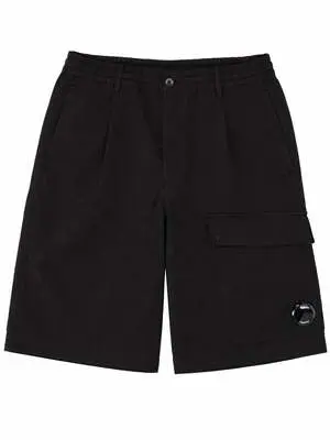 C.P. COMPANY Shorts Cargo Con Patch Logo - Black