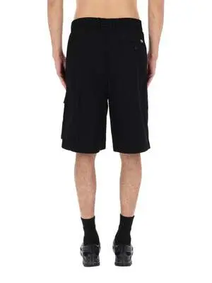 C.P. COMPANY Shorts Cargo Con Patch Logo