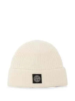 Stone Island Berretto A Coste Con Patch Logo - White