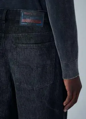 DIESEL® 2001 D-macro-fsh Jeans