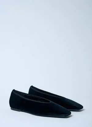 TOTEME Minimalist Velvet Ballerina Flats - Black