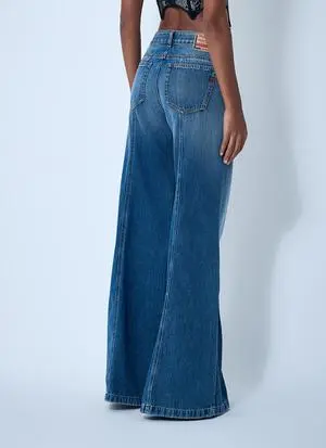 DIESEL® D-akii Jeans