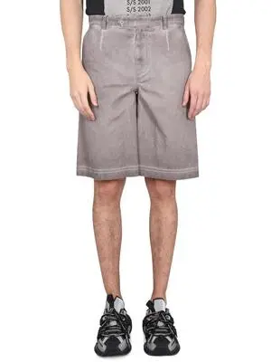 Dolce & Gabbana Bermuda Shorts With Logo Plaque - Multicolor