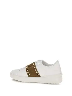 Valentino Garavani Rockstud Untitled Sneakers With Suede Band - White