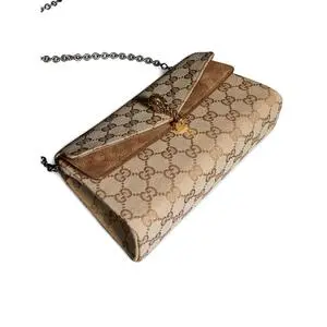 Gucci Neutrals Shoulder Bags