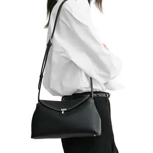 TOTEME T-lock Clutch Bag - Black