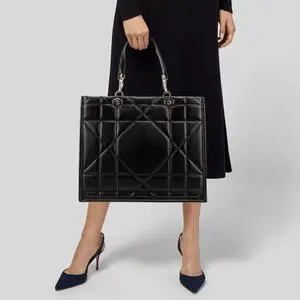 Dior Essential Large Tote Bag - Black