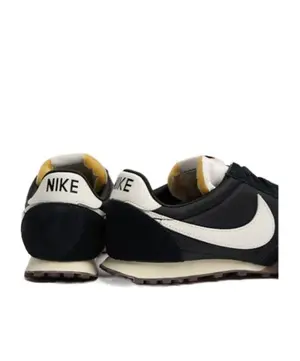 Nike Low-top Sneakers With Chunky Sole - Black