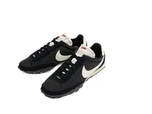 Nike Low-top Sneakers With Chunky Sole - Black