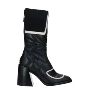Chloé Minimalist Square-toe Ankle Boots - Black