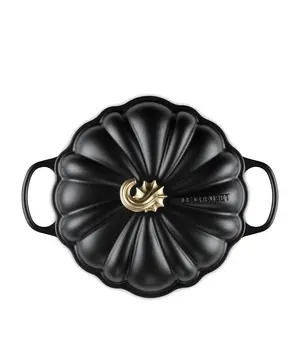 LE CREUSET Cast Iron Pumpkin Shallow Casserole Dish
